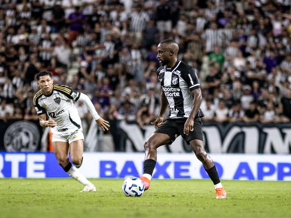 Véspera de aniversário, Ceará perde para o Atlético -MG na Arena ...