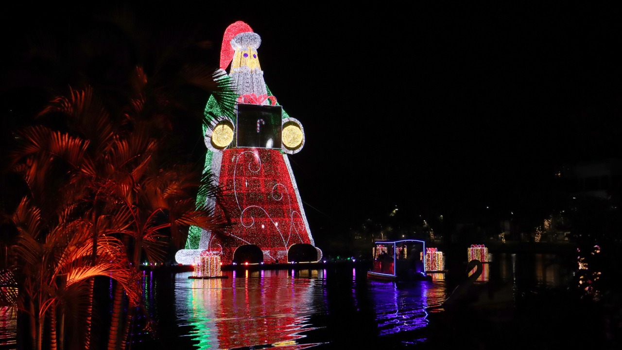 Maior Papai Noel do mundo fica no Paraná, e Londrina entra para o ...